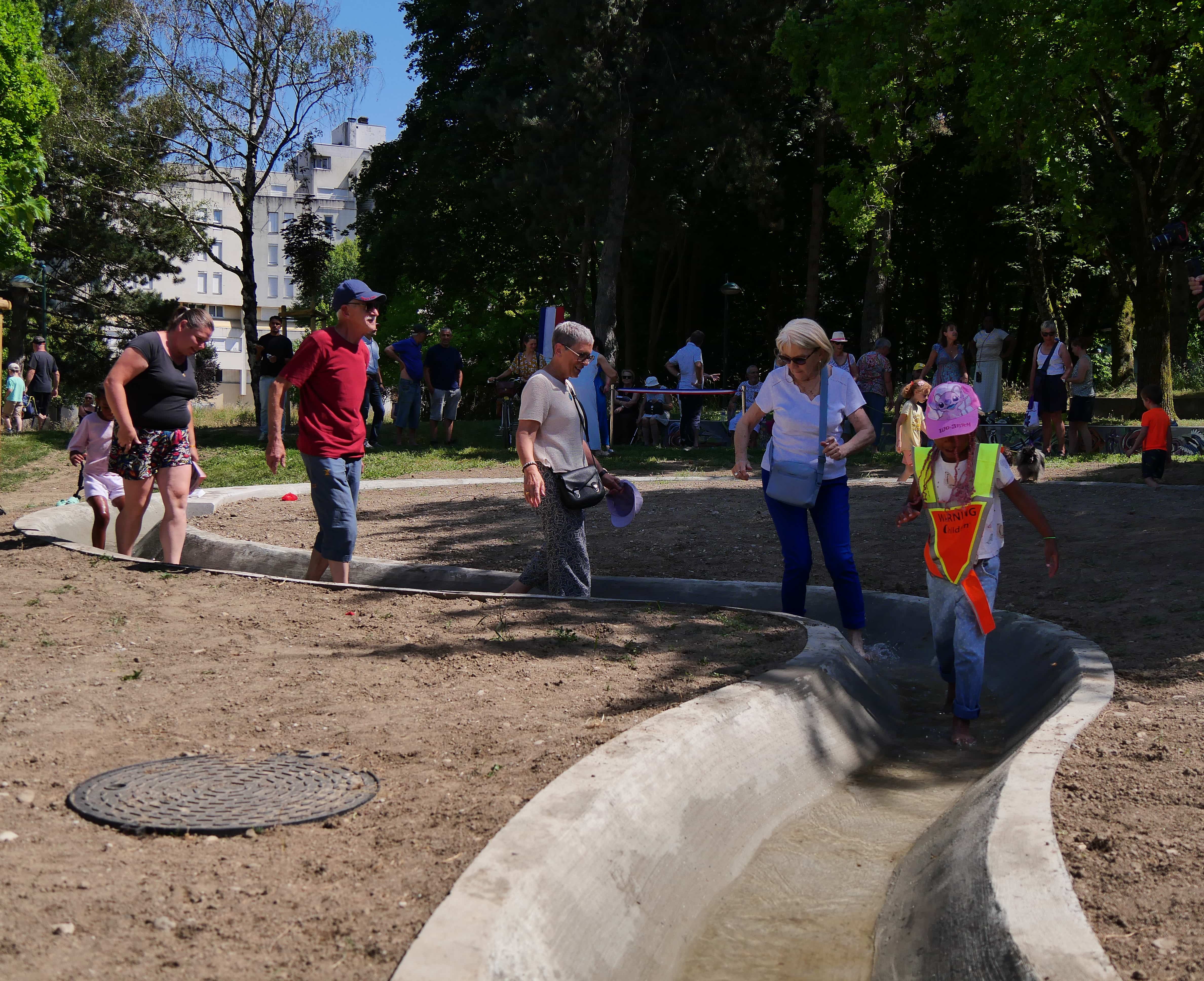 Budget des Granges : la rivière fraîcheur en service ! | Echirolles